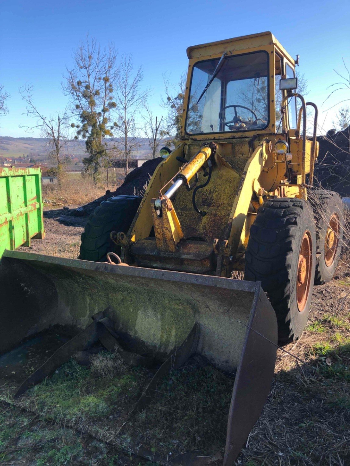 Chargeuse sur pneus d'occasion en vente sur Morin